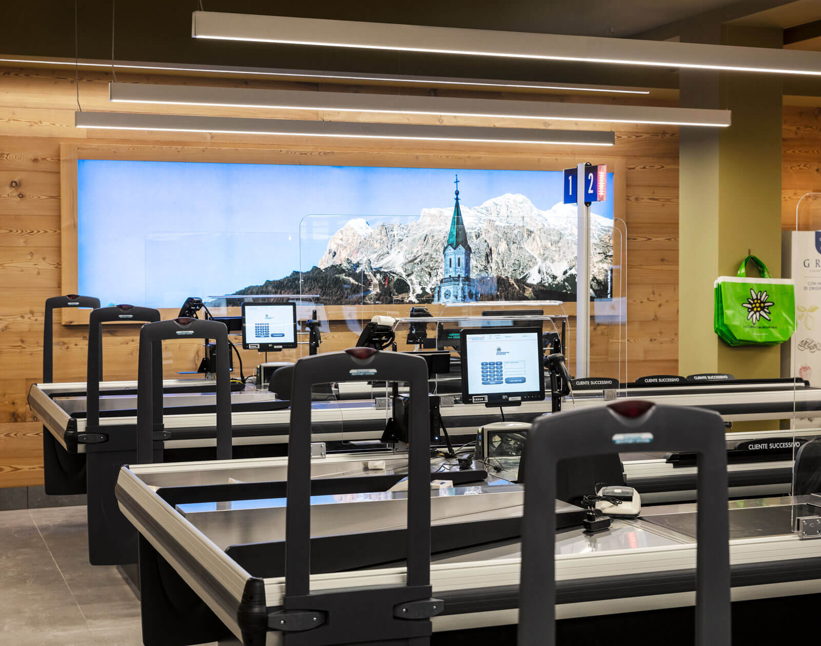 Our projects: Eurospar – La Cooperativa di Cortina, Cortina d’Ampezzo ... Our projects: Eurospar – La Cooperativa di Cortina, Cortina d’Ampezzo ...